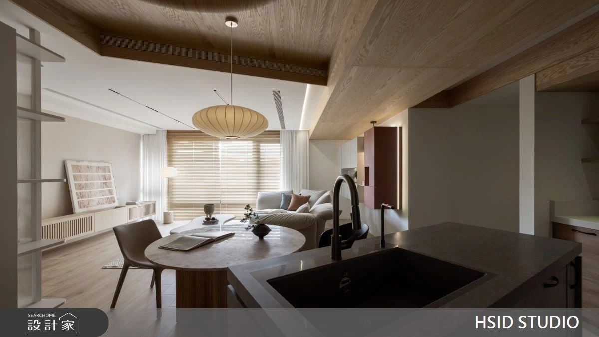 開箱部落客小林&郭郭的零死角私宅！以45度角的魅力魔法，讓木質與設計傢俱實現療癒森系小日子－設計家 Searchome